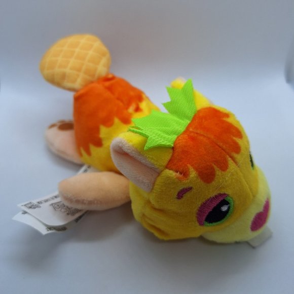 Basic Fun | Toys | Cutetitos Taste Budditos Waffle 5 Beanbag Plush Toy ...